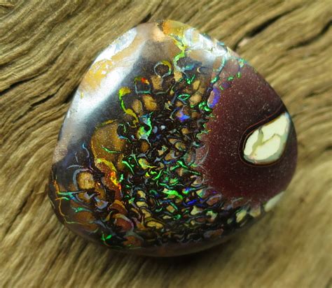 25cts YOWAH NUT OPAL WE MINE YOWAH NUT OPALS