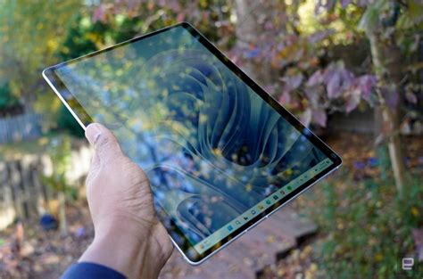 Microsoft Surface Pro 9 5g Review Sq3 A Beautiful Lie Engadget