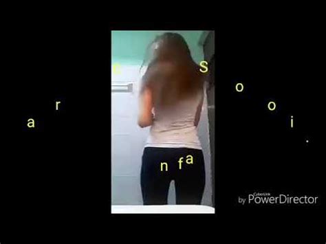 Se Desnuda Frente A La Camara YouTube
