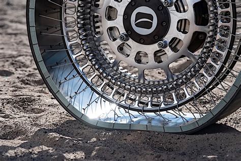 This Is The First Ever Moon Rover Prototype Helps Build The Three