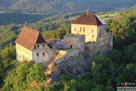 FLyFOTO letecká fotografie a video: Točník