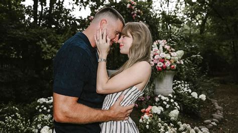 Taylor Swifts Body Language With Travis Kelce Proves Hes The One