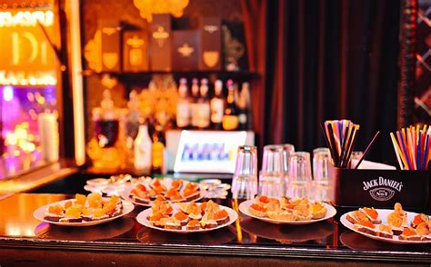 კერძები და სასმელი 10 სტუმარზე