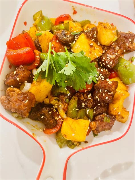 【菠萝咕噜肉的做法步骤图，菠萝咕噜肉怎么做好吃】晴雨kitty下厨房