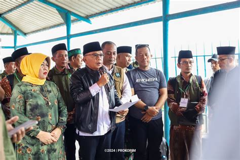 Plt Bupati Asmar Lepas Kafilah Meranti Ke MTQ Provinsi Riau Di Kota Dumai