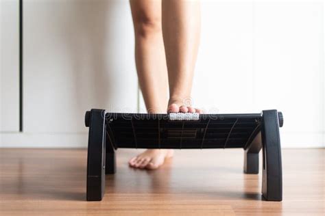 Women Massage With Foot Rest Under Desk For Relieve Plantar Fasciitis
