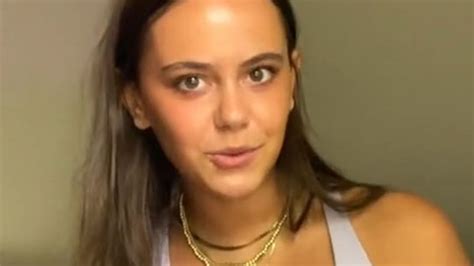 I Have Big Boobs People Accuse Me Of ‘showing Them Off But Im Just A 20 Year Old Living Her