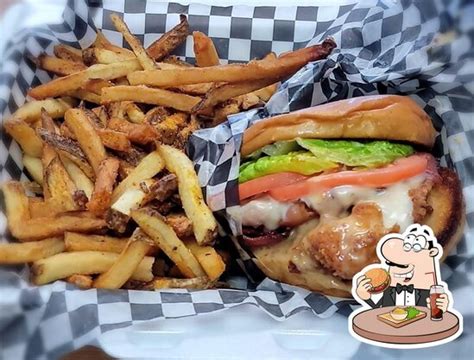 Beatz Eatz Estevan Restaurant Menu Prices And Reviews