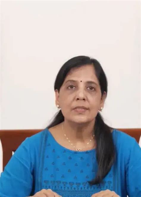Sunita Kejriwal Arvind Kejriwal S Wife Wikipedia Age Date Of Birth