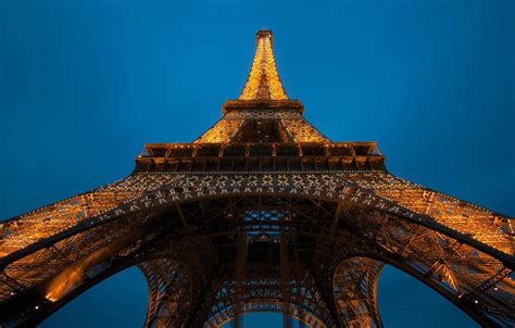 Обои вечер Eiffel Tower Paris город La Tour Eiffel Эйфелева башня
