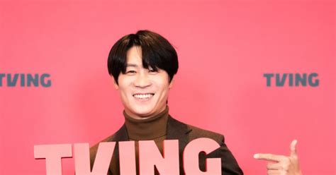 몸값 진선규 입고나오는 옷 빨간 팬티 뿐 빤스 원없이 입었다