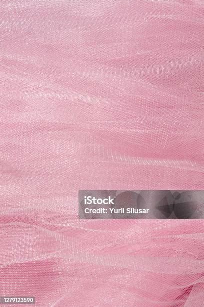 핑크 튤 패브릭 감촉 탑 뷰 산호 배경 여성 블로그를 위한 패션 칼라 트렌드 여성 투투 스커트 플랫 레이 분홍에 대한 스톡 사진 및 기타 이미지 Istock