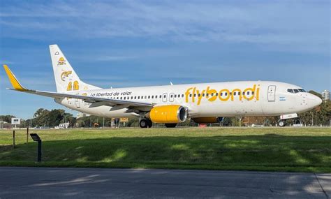 Una low cost lanzó descuentos para jubilados para volar por la Argentina