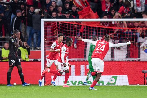 L1 J10 Le Stade De Reims Soffre Le Fc Lorient à Larrachée