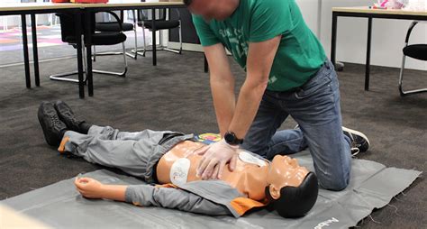 Reanimatie Cursus En AED Bij Dalto Klaverblad Verzekeringen Dalto Klaverblad Verzekeringen