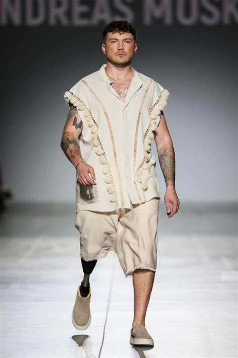 Bold Battles And Bohemian Bliss Andreas Moskin S S25 Revolutionizes Ukrainian Fashion Week