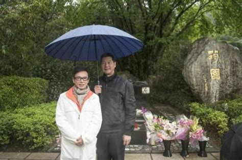 森进一森进一和丽君森进一年轻大山谷图库