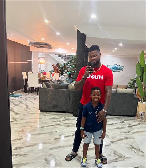Cricket For India Romario Shepherd With His Adorable Son 🥰 Romario
