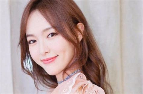 女性颧骨高耸无肉怎么办，皙姿颜告诉你弱化颧骨的方法