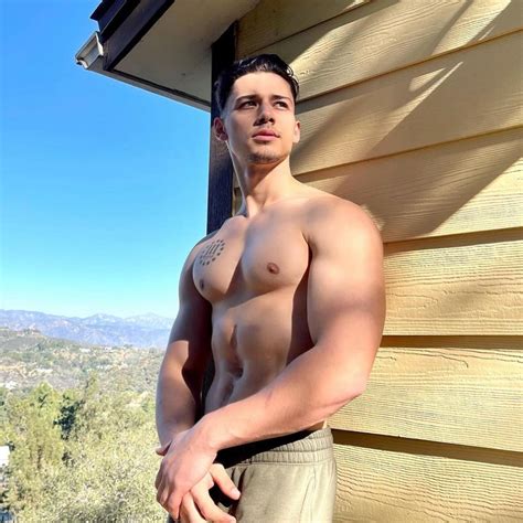 Uriah Justus Shelton Uriahjustusshelton • Instagram Photos And Videos