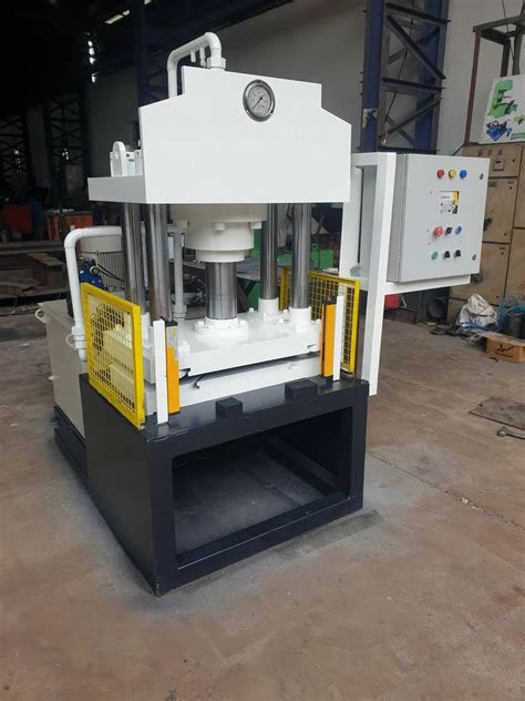 Compression Molding Presses At ₹ 1300000 Piece Compression Molding