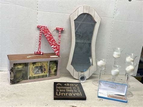 Assorted Home Decor Isabell Auction