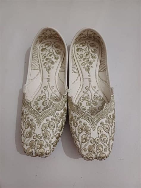 Cream Women Khussa Embroidery Work Jutti Pakistani Jutti Punjabi