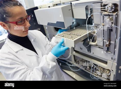 HPLC High Performance Liquid Chromatography Polymer Characterization