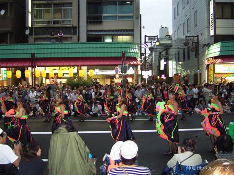 20040828barbaros012 サンバ ダンス 東京浅草のサンバチーム 仲見世バルバロス