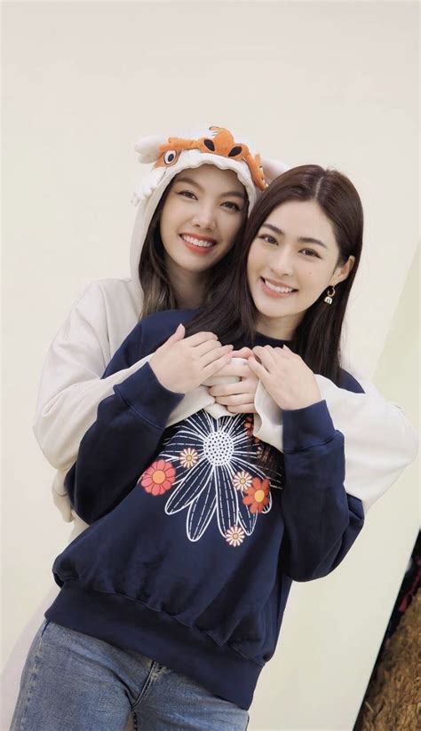 Orm Kornnaphat And Lingling Kwong In 2024 Orm Actresses Singer