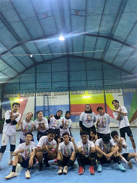 Ajak Milenial Hidup Sehat Srikandi Ganjar Adakan Latihan Futsal Bareng