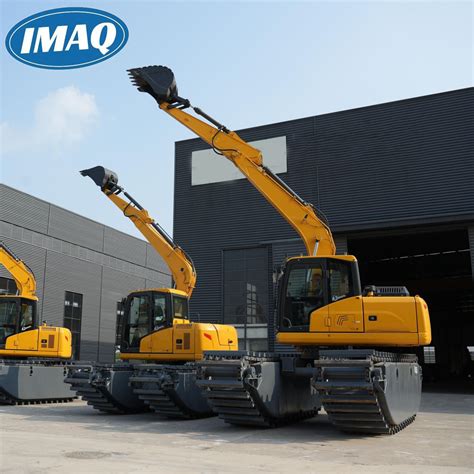 River Dredging Swamp Amphibious Excavator Pontoon With Pump And Bucket Excavators And