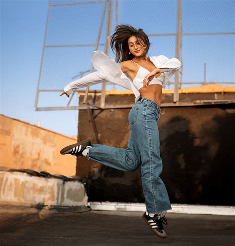 Athena Costello Rising Star In Dance And Performance Nyc And La Dancer Actor Performer