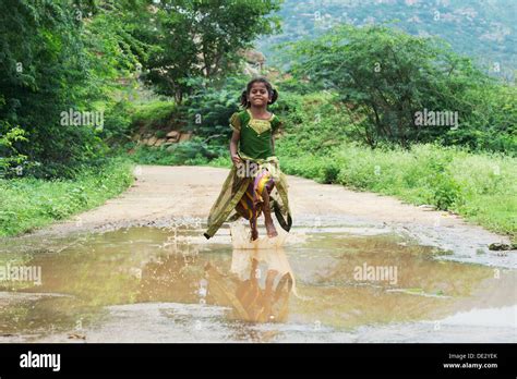 Charco Corriendo Fotografías E Imágenes De Alta Resolución Alamy