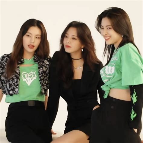 Pin by ౨ৎ on itzy Stylish outfits Girl Itzy