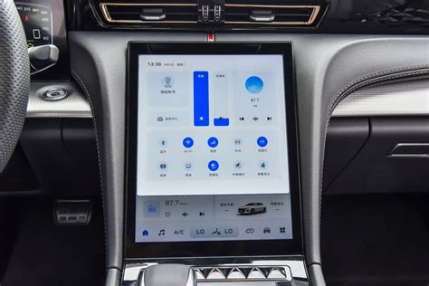红旗H51 5T 双离合智联旗悦版车机图片 汽车图片大全 易车