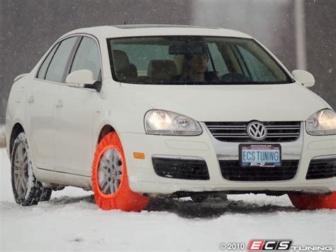 ECS News ISSE Textile Snow Chains VW