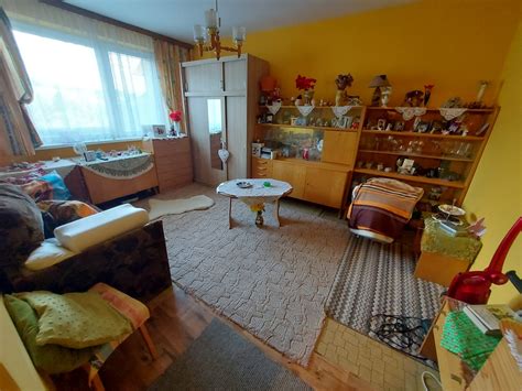Predan Izbov Priestrann Byt S Balk Nom V Ro Ave Efekt Reality