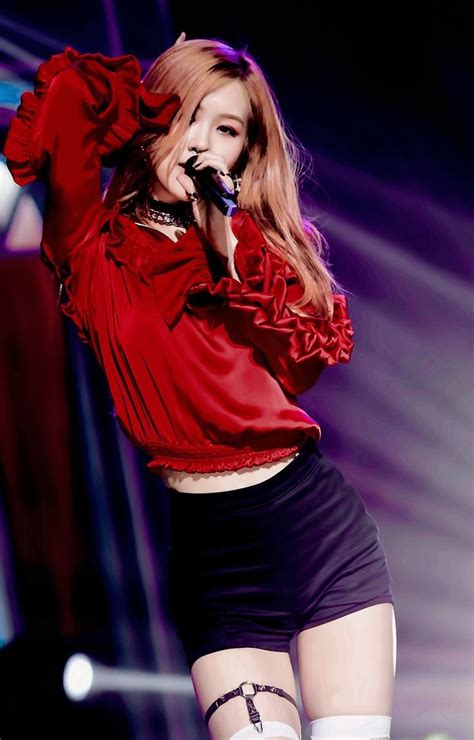 Ros Blackpink Th I Trang H Nh Nh Ng I M U