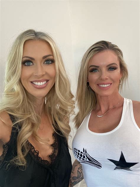 Tw Pornstars Holly Hotwife Top 006 Twitter 10 Minutes Until Deancapture Gets Here Sweet