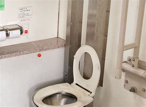 市内公園トイレの緊急呼出しボタン設置工事 タカハシデンキ