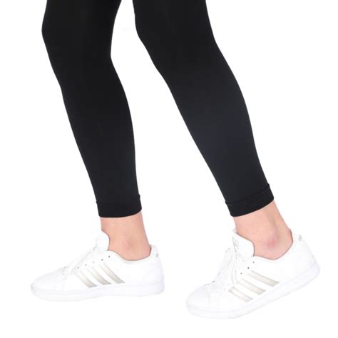 טייצים גרביים עד הבית