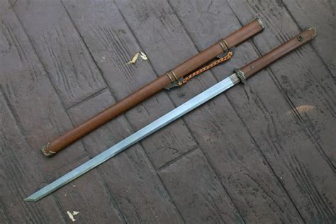 都是世界知名刀剑，如果在实战中，唐刀和日本刀你会选择谁？凤凰网