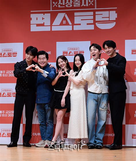 27日下午kbs 2tv综艺节目《新品上市便利餐厅》的制作发表会在汝矣岛kbs艺术厅举行。出演嘉宾mc Boom、李连福厨师、孝定和片厨师李