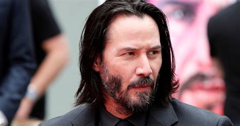 Keanu Reeves Asiste Como Invitado Sorpresa A La Boda De Una Pareja En