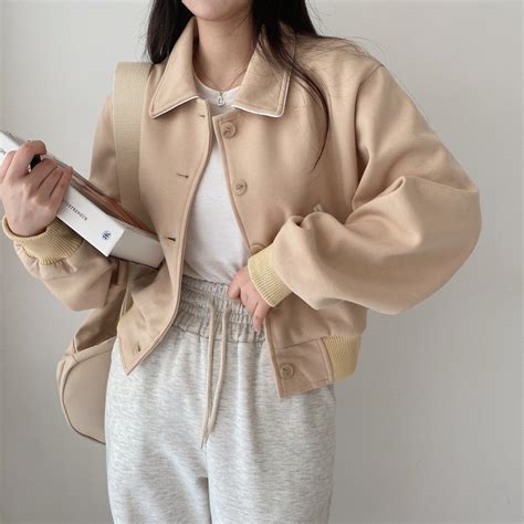 스윗라떼 [캠퍼스룩 고퀄] 데일리 카라 배색 바시티 모직 크롭 자켓 5color
