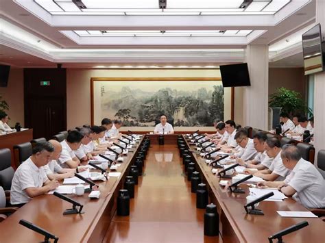 省委常委会召开会议 认真学习贯彻习近平总书记重要讲话精神 决定召开省委十五届七次全会 省委书记王浩主持