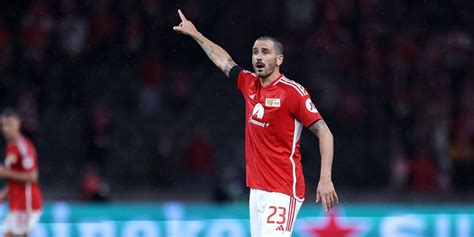 Bonucci E La Foto Virale I Tifosi Della Roma Commentano E Si Dividono