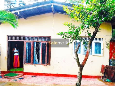 Houses Good Condition In Karapitiya Saleme Lk