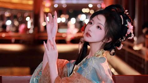 黑料吃瓜日常，前抖音网红小焦因微密图近300w粉丝号被删 图文百科
